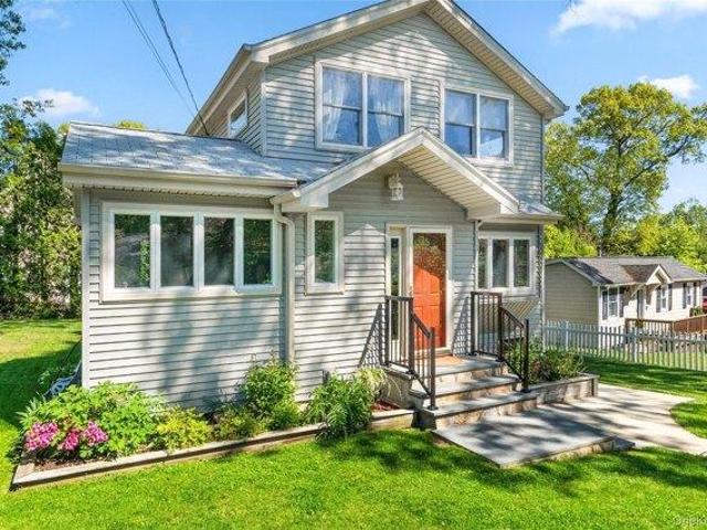 3 bedroom, Mohegan Lake NY 10547 LS102562435