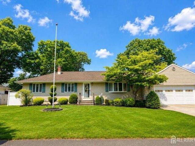 3 bedroom, Monroe NJ 08831 105207934
