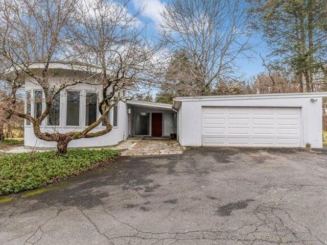 3 bedroom, Monroe CT 06468 LS89424360