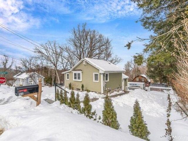 3 bedroom, Monroe CT 06468 101998279