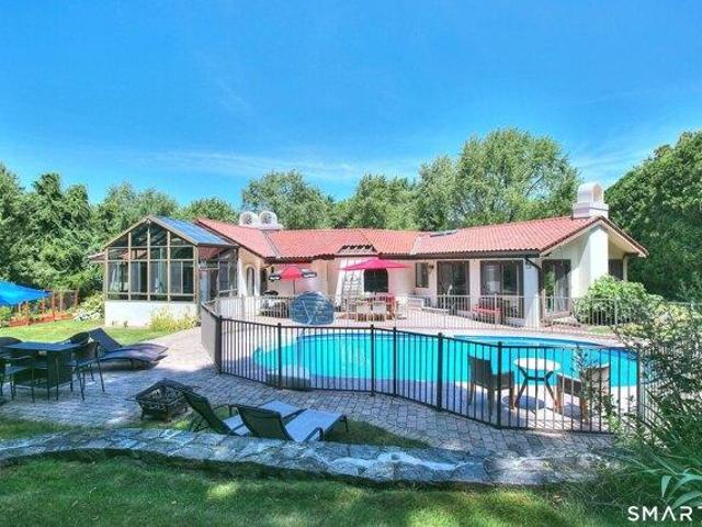 3 bedroom, Monroe CT 06468 102154261