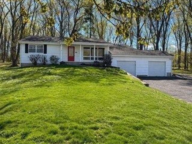 3 bedroom, Monroe CT 06468 102214789