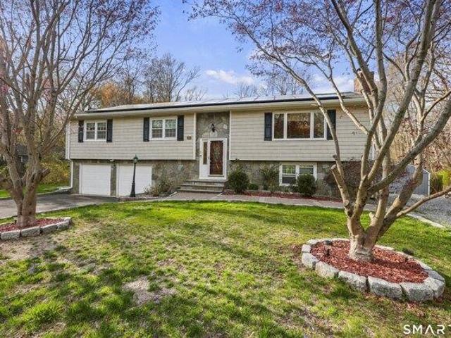 3 bedroom, Monroe CT 06468 102584211