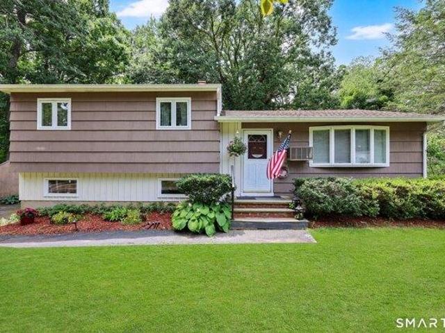 3 bedroom, Monroe CT 06468 104513107