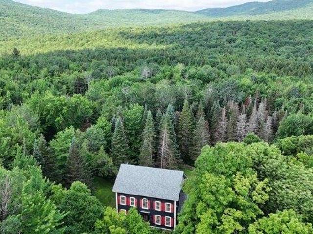 3 bedroom, Montgomery VT 05450 104480422