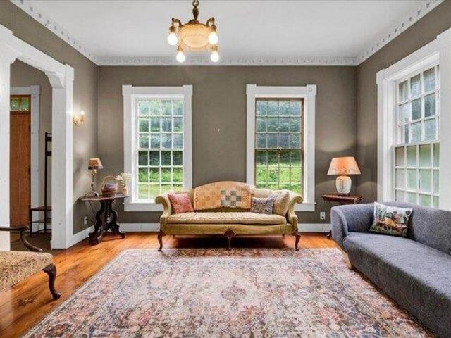 3 bedroom, Montgomery VT 05450 105240123