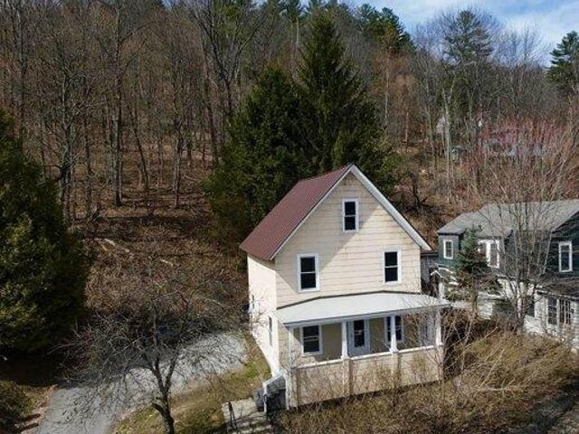 3 bedroom, Montpelier VT 05602 104541260
