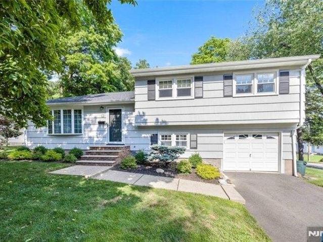 3 bedroom, Montvale NJ 07645 104441422