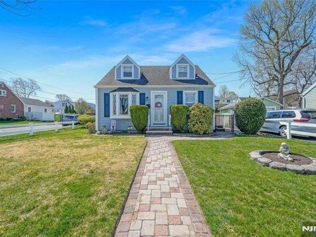 3 bedroom, Maywood NJ 07607 101749065