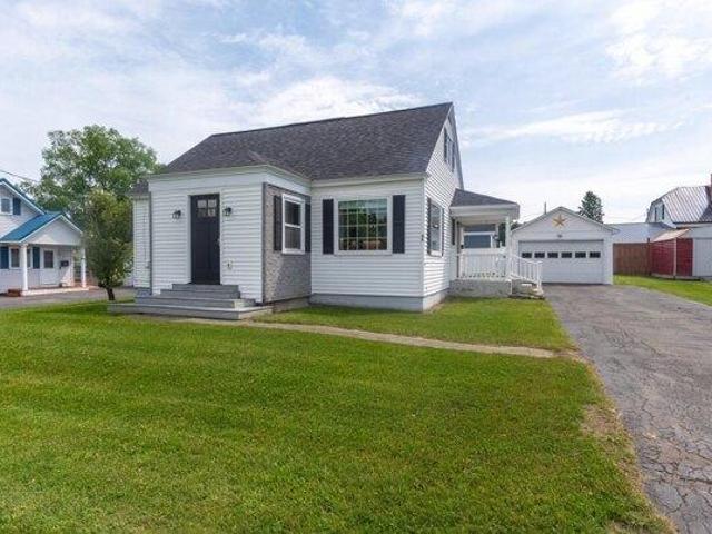 3 bedroom, Madawaska ME 04756 104567252