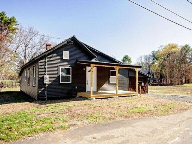 3 bedroom, Madison ME 04950 LS102584400