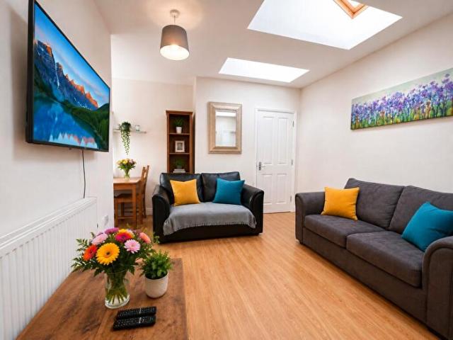 3 Bedroom Maisonette To Rent In Bed Pierrepont Road, West Bridgford, Nottingham, NG2