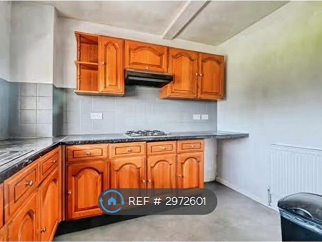 3 Bedroom Maisonette To Rent In Fir Tree Grove, Sutton Coldfield, B73