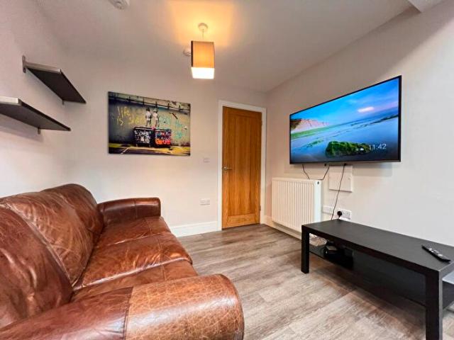 3 Bedroom Maisonette To Rent In Flat, William Road, West Bridgford, Nottingham, NG2