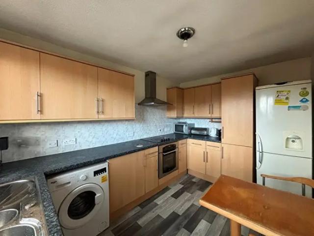 3 Bedroom Maisonette To Rent In Plumstead Avenue, Milton Keynes, MK13