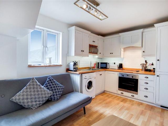 3 bedroom maisonette to rent