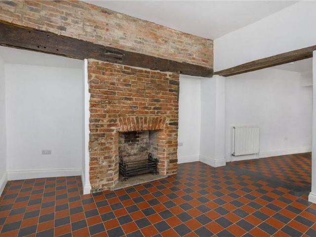 3 bedroom maisonette to rent