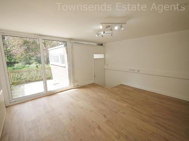3 bedroom maisonette to rent