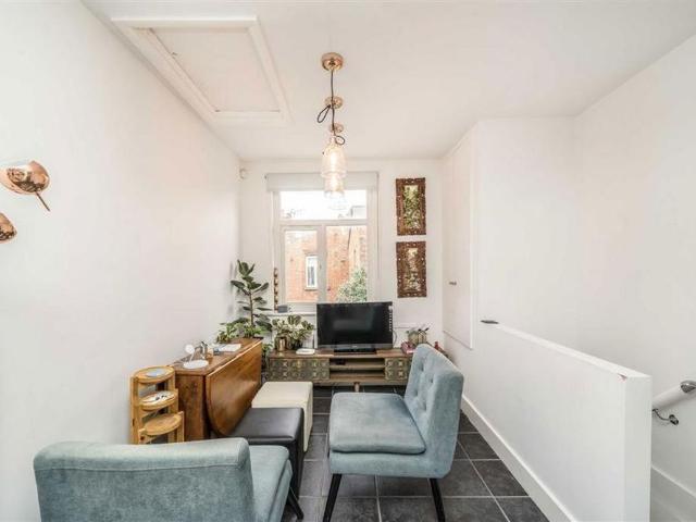 3 bedroom maisonette to rent