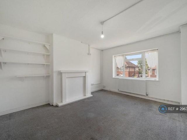 3 bedroom maisonette to rent