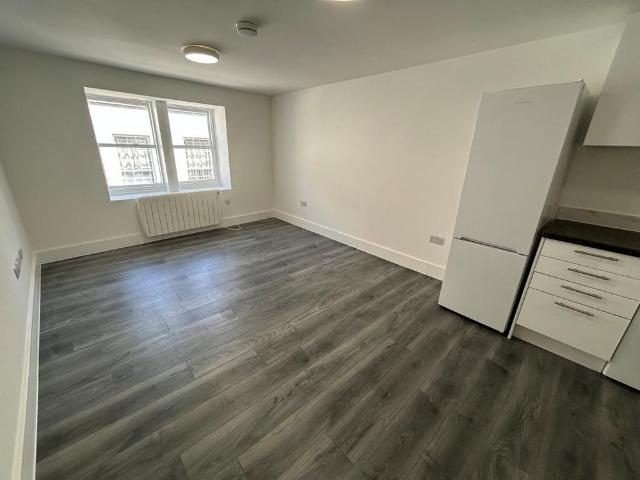 3 bedroom maisonette to rent