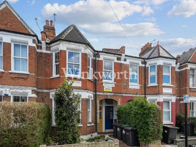 3 bedroom maisonette to rent