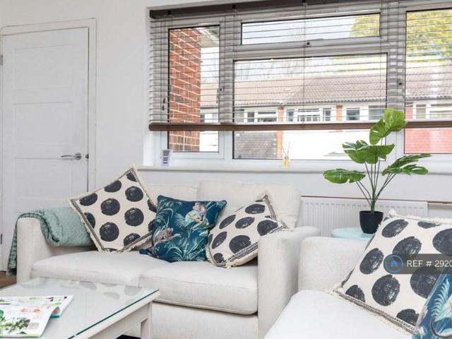 3 bedroom maisonette to rent