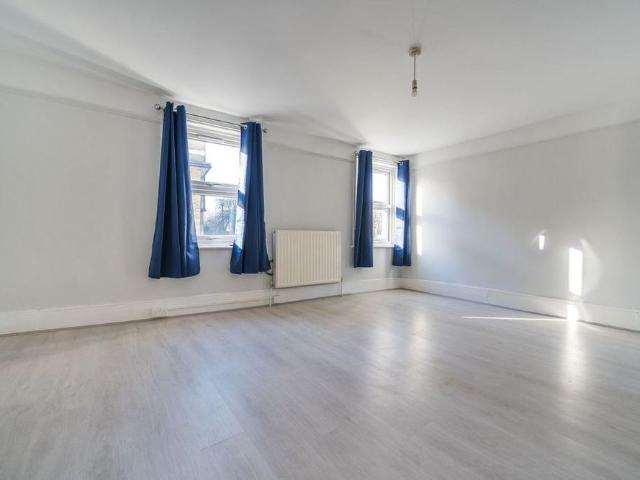 3 bedroom maisonette to rent