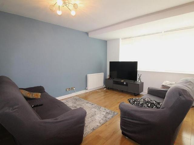 3 bedroom maisonette to rent