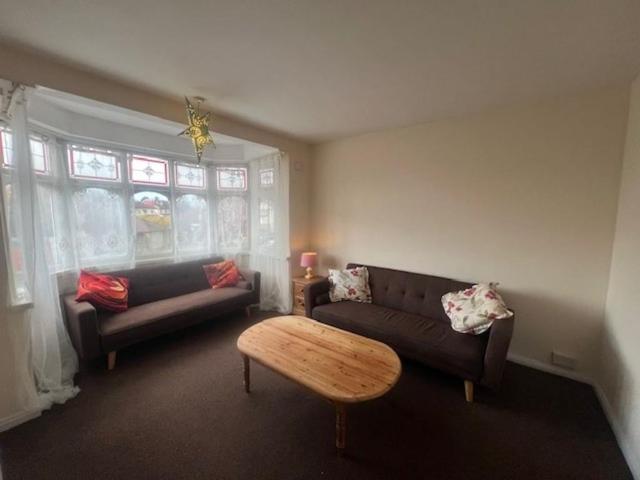 3 bedroom maisonette to rent
