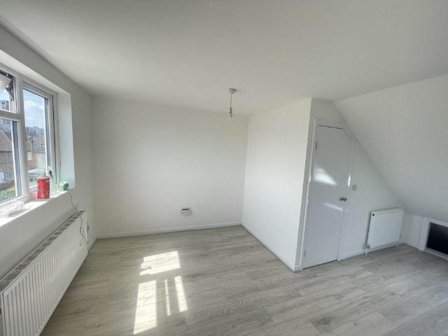3 bedroom maisonette to rent