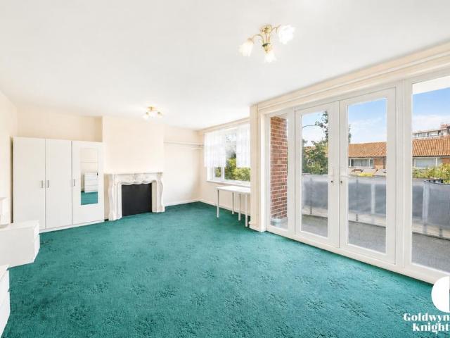 3 bedroom maisonette to rent