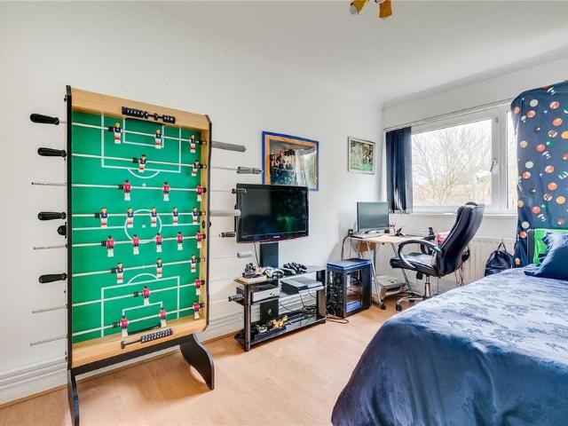 3 bedroom maisonette to rent