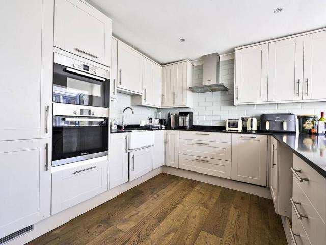3 bedroom maisonette to rent
