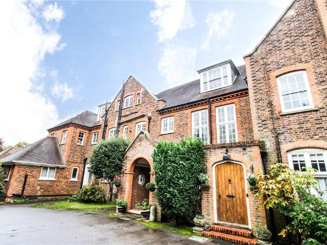 3 bedroom maisonette to rent