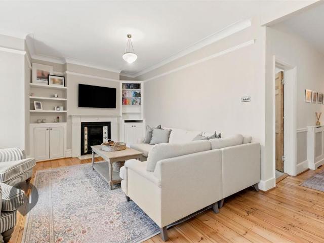 3 bedroom maisonette to rent