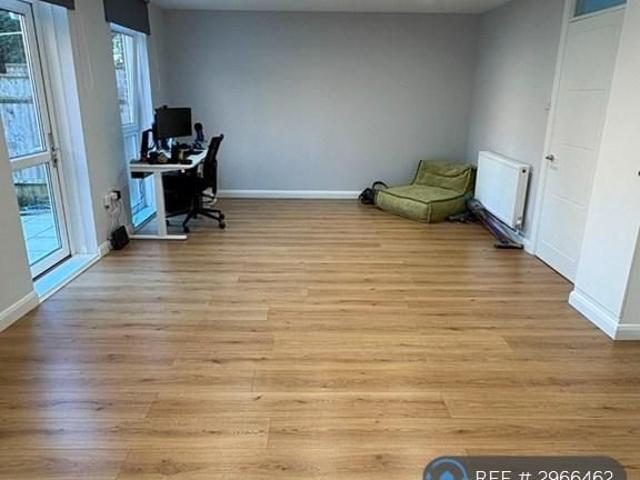 3 bedroom maisonette to rent