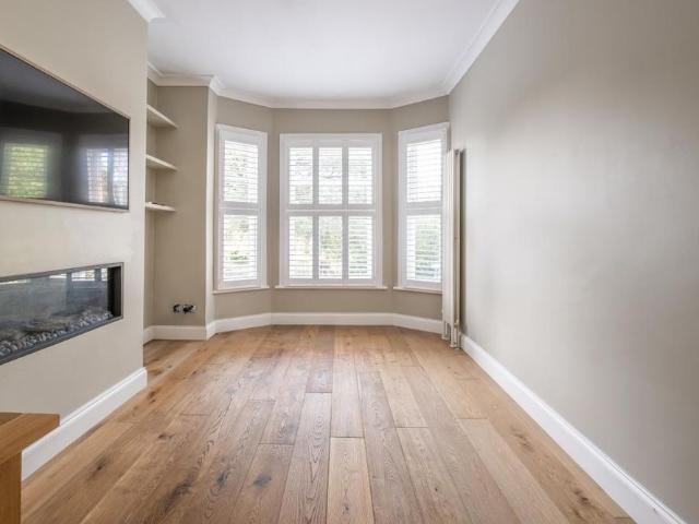 3 bedroom maisonette to rent