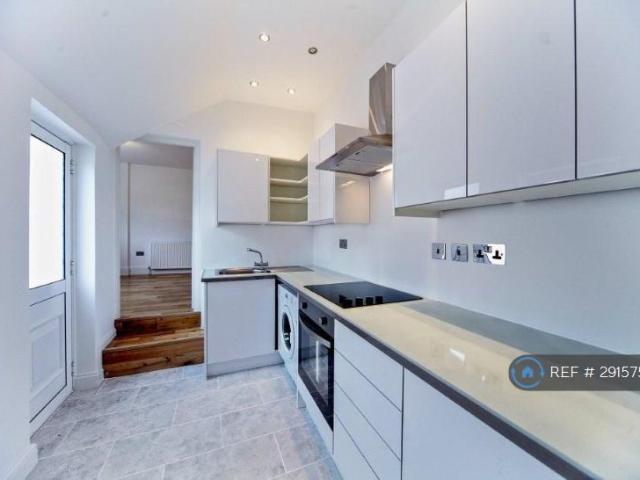 3 bedroom maisonette to rent