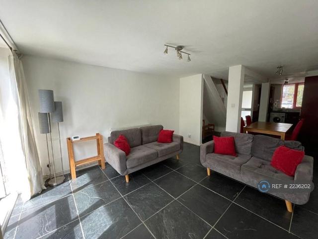3 bedroom maisonette to rent