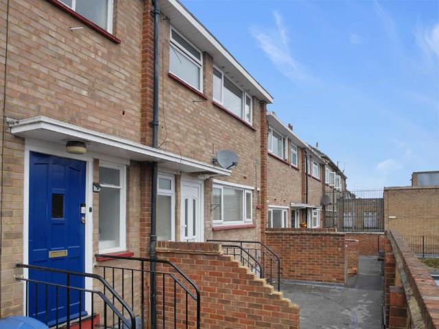 3 bedroom maisonette to rent