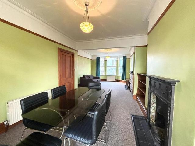 3 bedroom maisonette to rent