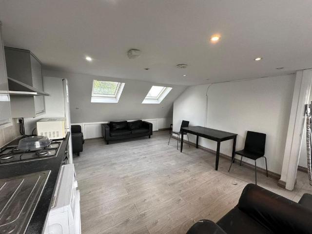 3 bedroom maisonette to rent