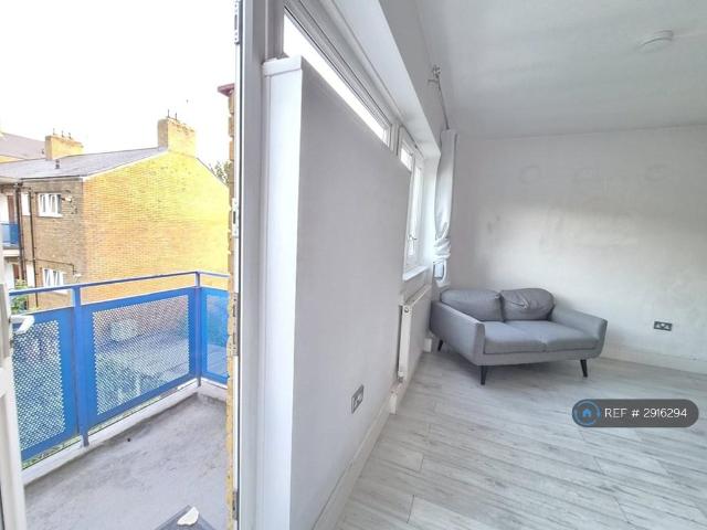 3 bedroom maisonette to rent