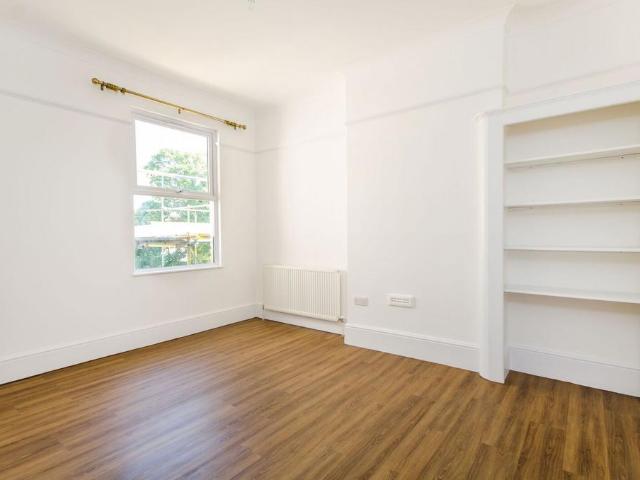 3 bedroom maisonette to rent
