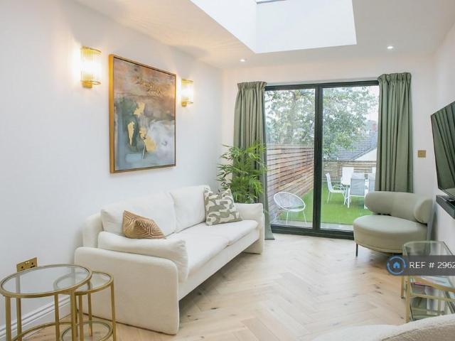 3 bedroom maisonette to rent