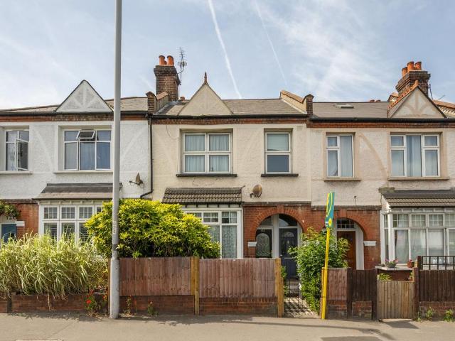 3 bedroom maisonette to rent