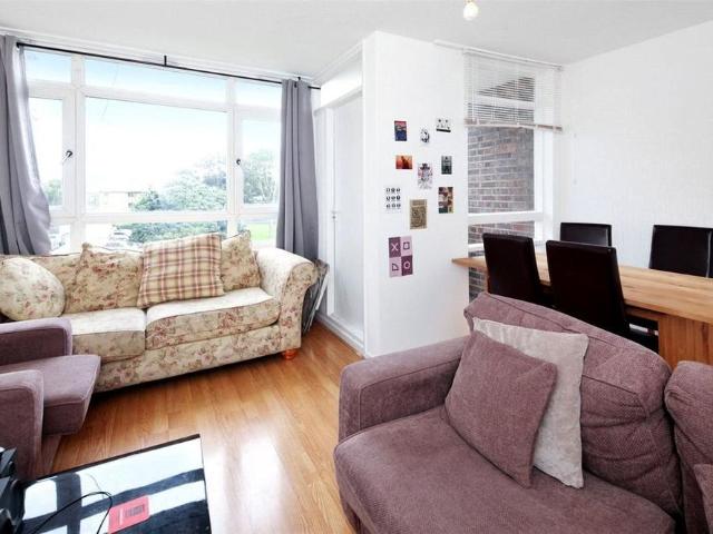3 bedroom maisonette to rent