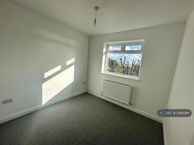 3 bedroom maisonette to rent