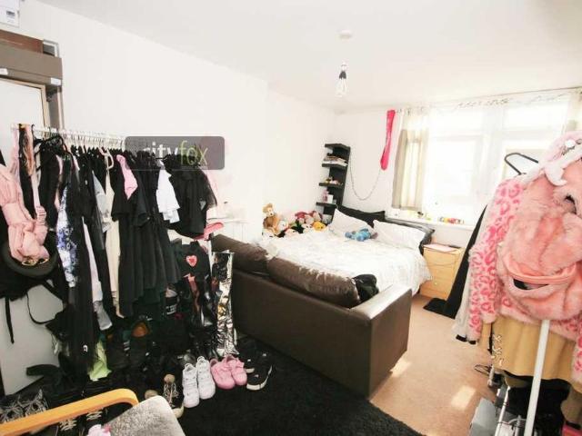 3 bedroom maisonette to rent